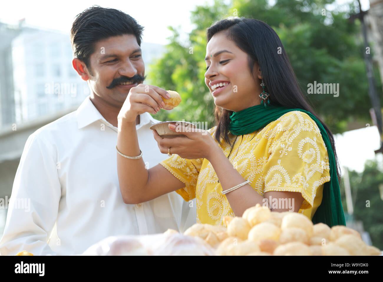 Panipuri hi-res stock photography and images - Alamy