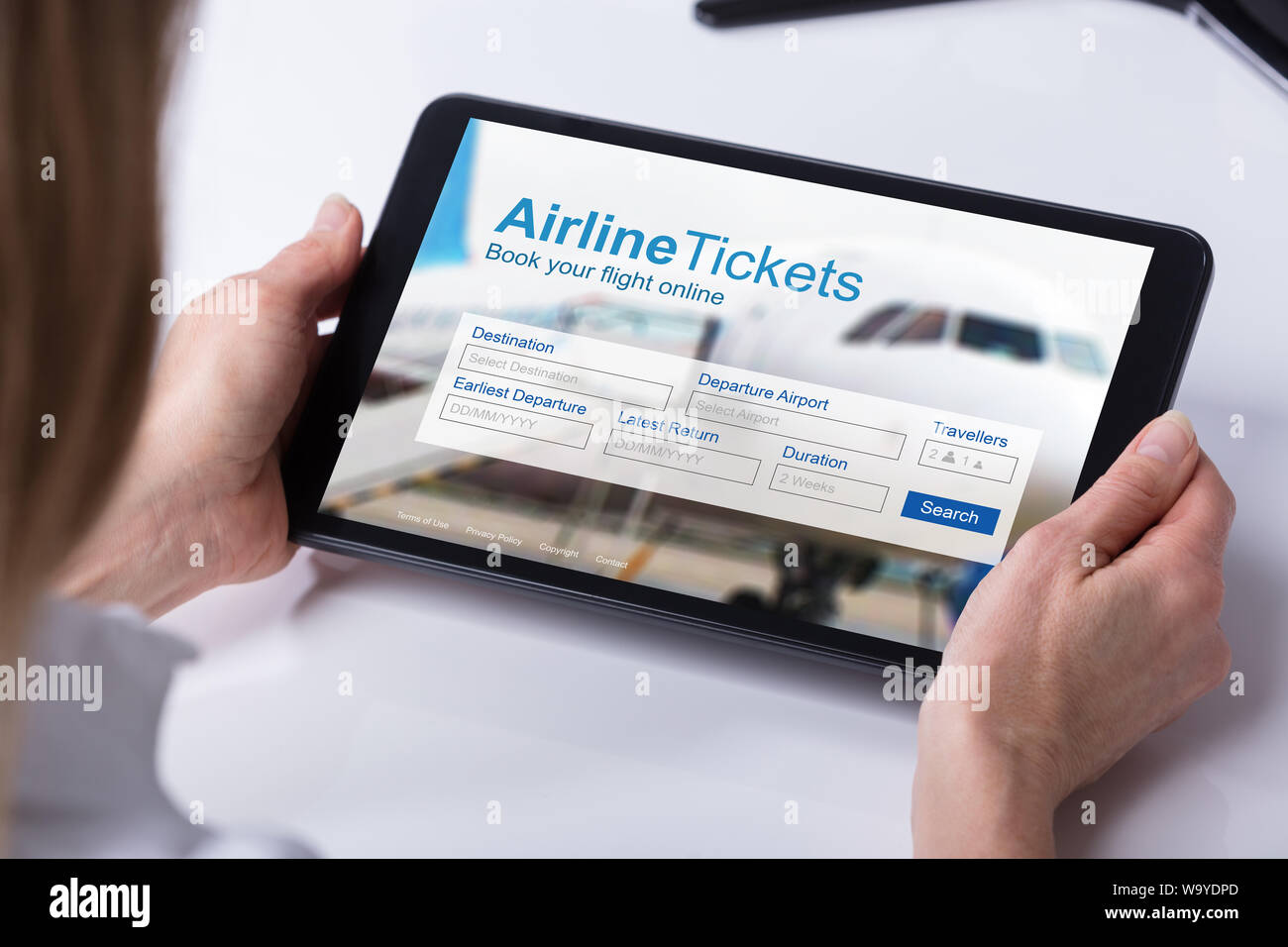 Online flight tickets travel hi-res stock photography and images - Alamy