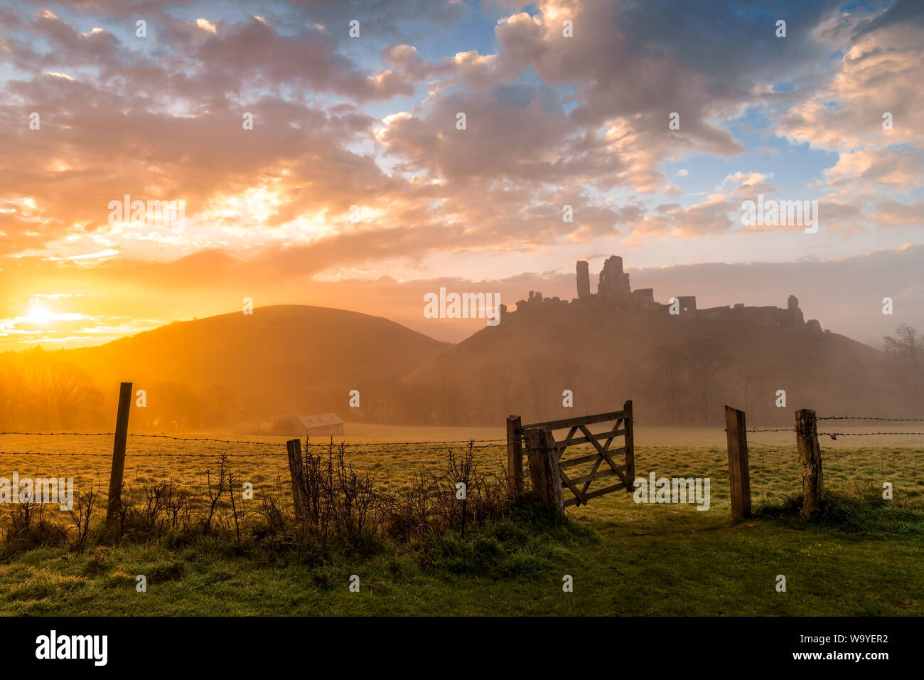 Sunrise at Corfe Castle, Dorset, UK Stock Photo - Alamy