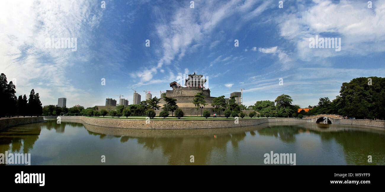 Hebei province, handan city, king wuling of zhao, CongTai Stock Photo ...