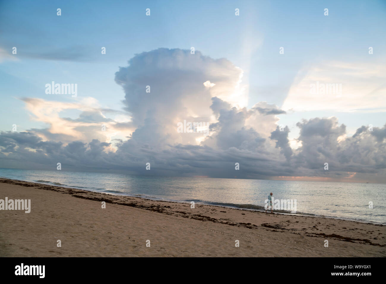 Miami Beach at dawn Stock Photo - Alamy