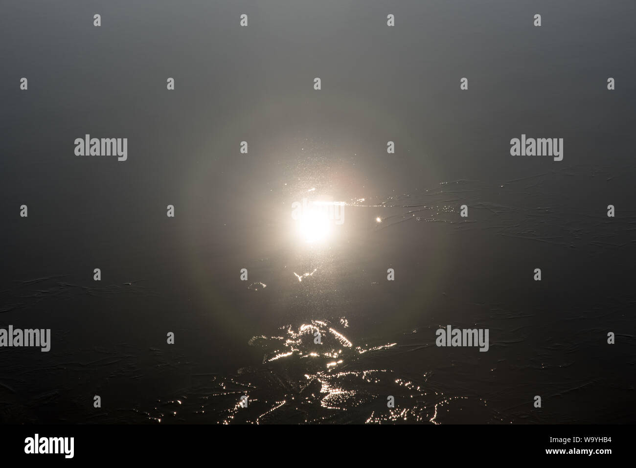 Lake reflection sun hi-res stock photography and images - Alamy