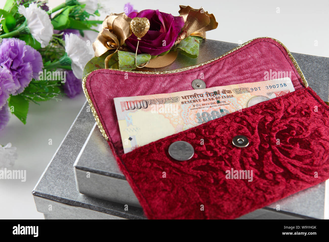 Thousand boxes hi-res stock photography and images - Alamy