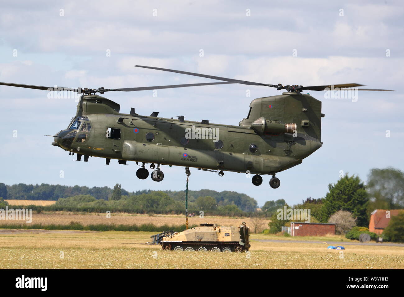 Bell 47 helicopter hi-res stock photography and images - Alamy