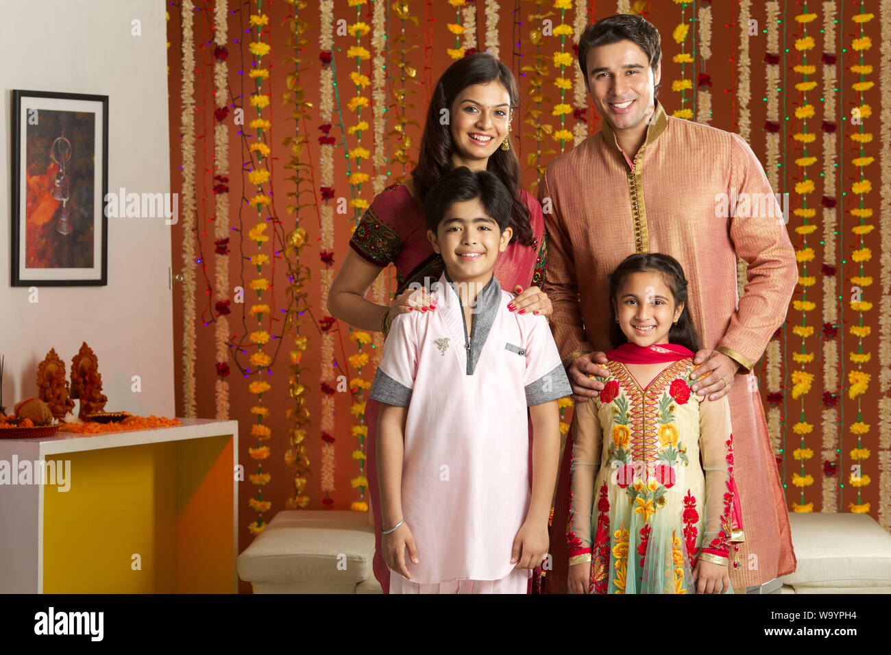 8 garland hi-res stock photography and images - Alamy