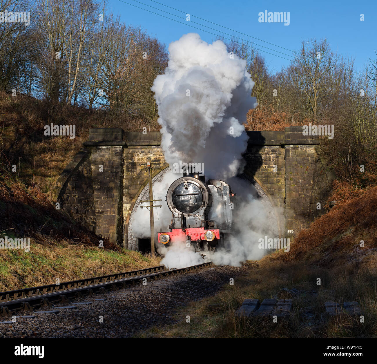 Train preserved railway railways hi-res stock photography and images ...