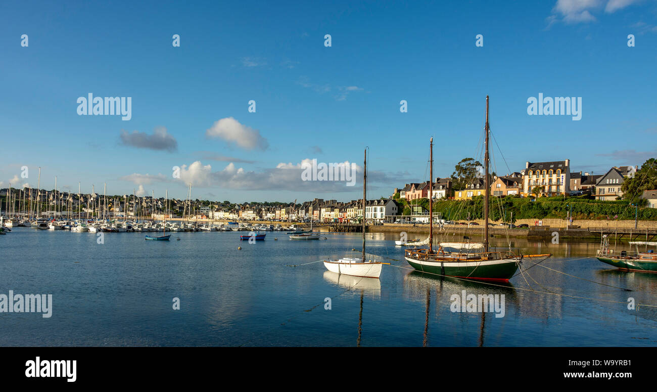 Camaret-sur-Mer . Crozon peninsula. The harbour. Finistere department ...