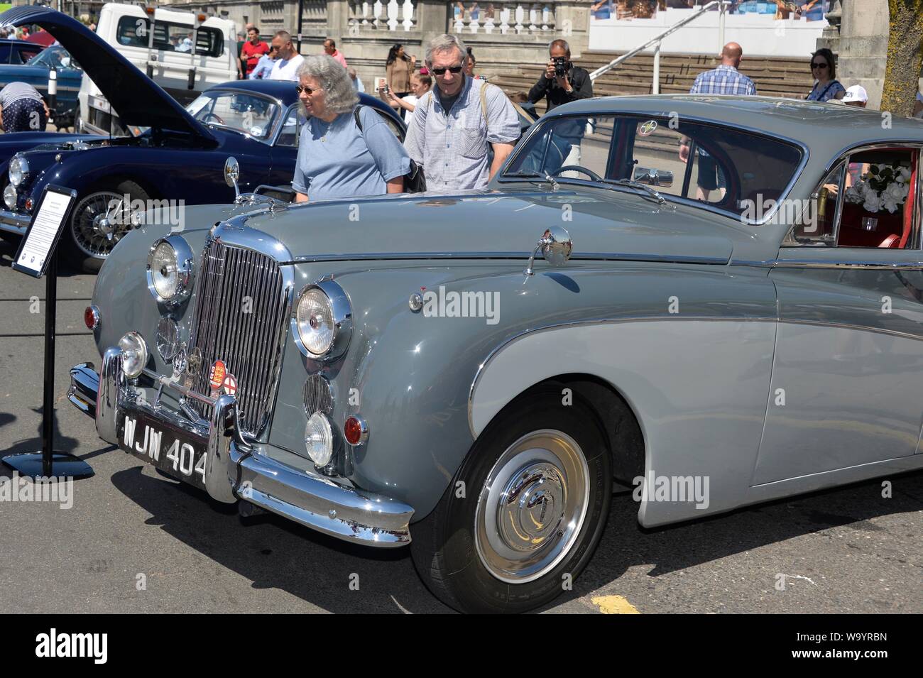Classic Car Show 2018, Madeira Drive, Brighton. Picture:Terry Applin ...