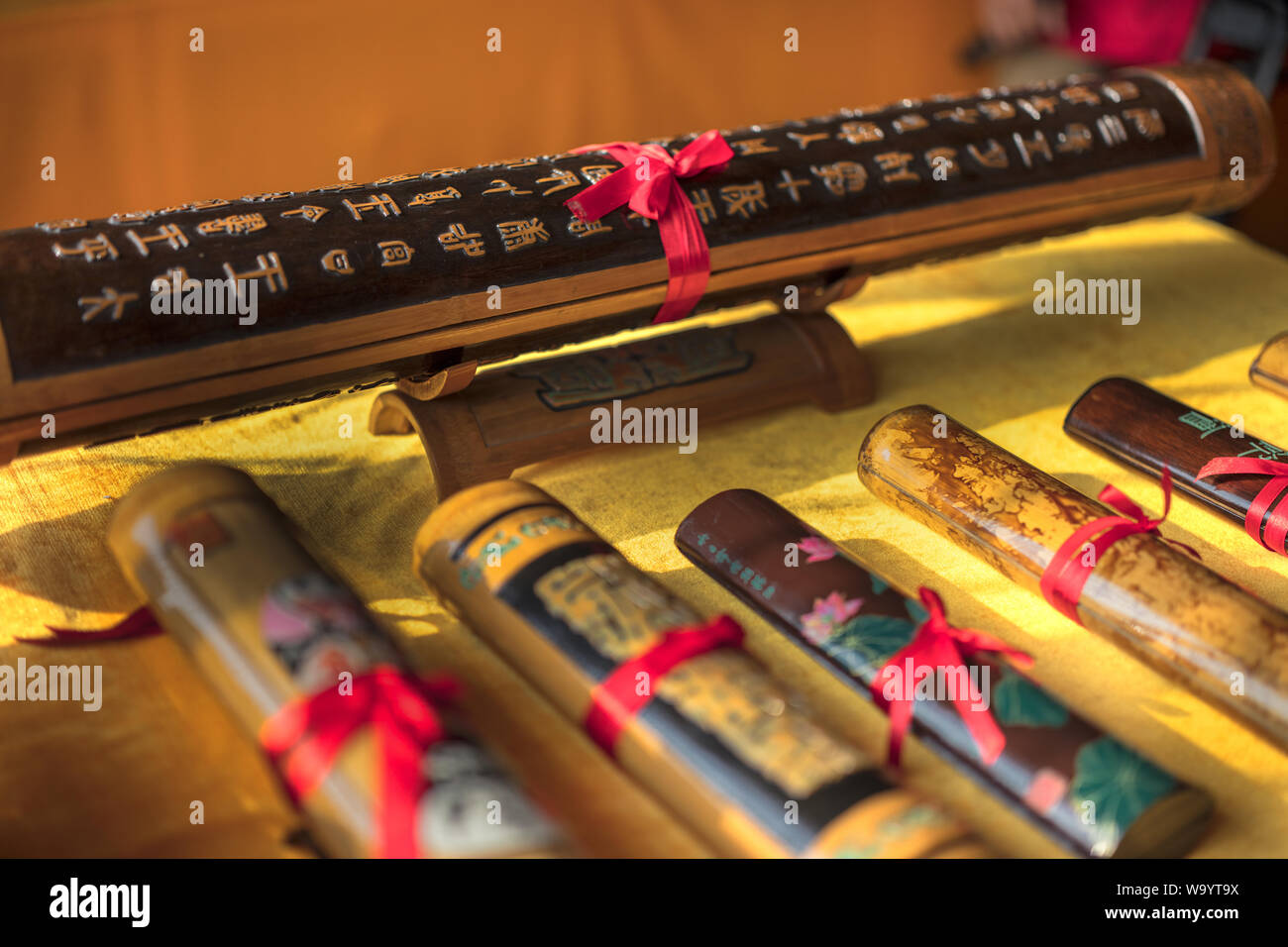 Bamboo box folding fan box Stock Photo - Alamy