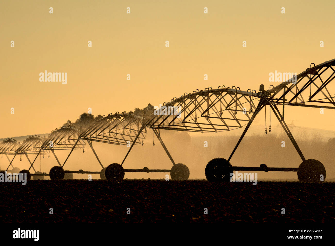 Self propelled irrigation system hi-res stock photography and images ...