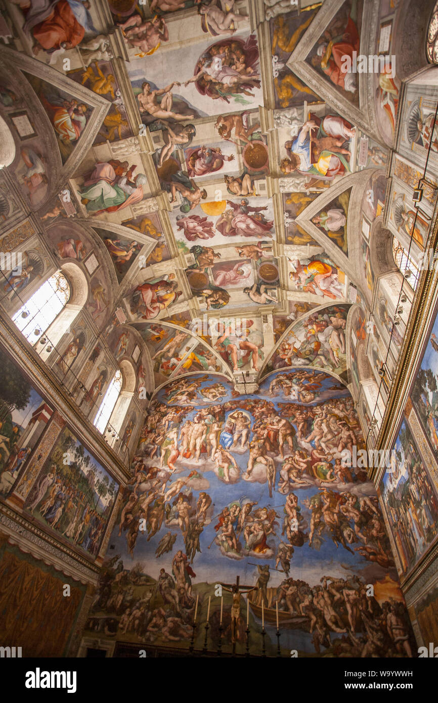 Renaissance chapel in roman hi-res stock photography and images - Alamy