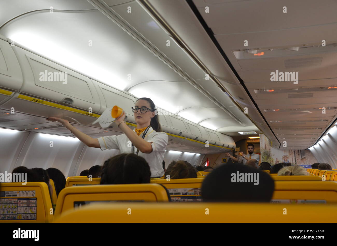 Ryanair Interior High Resolution Stock Photography and Images - Alamy