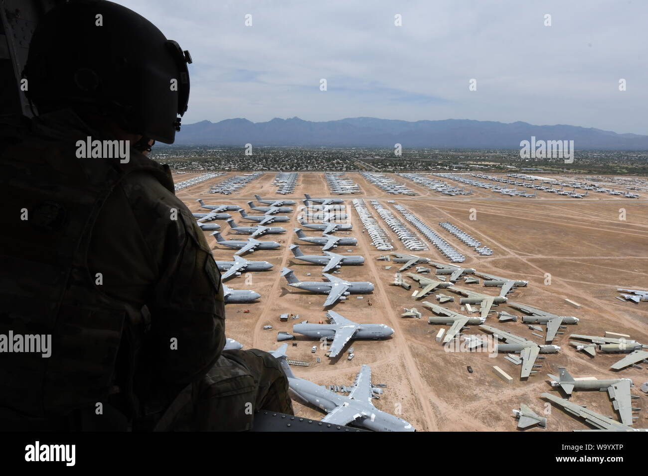309th aircraft maintenance wing hi-res stock photography and images - Alamy