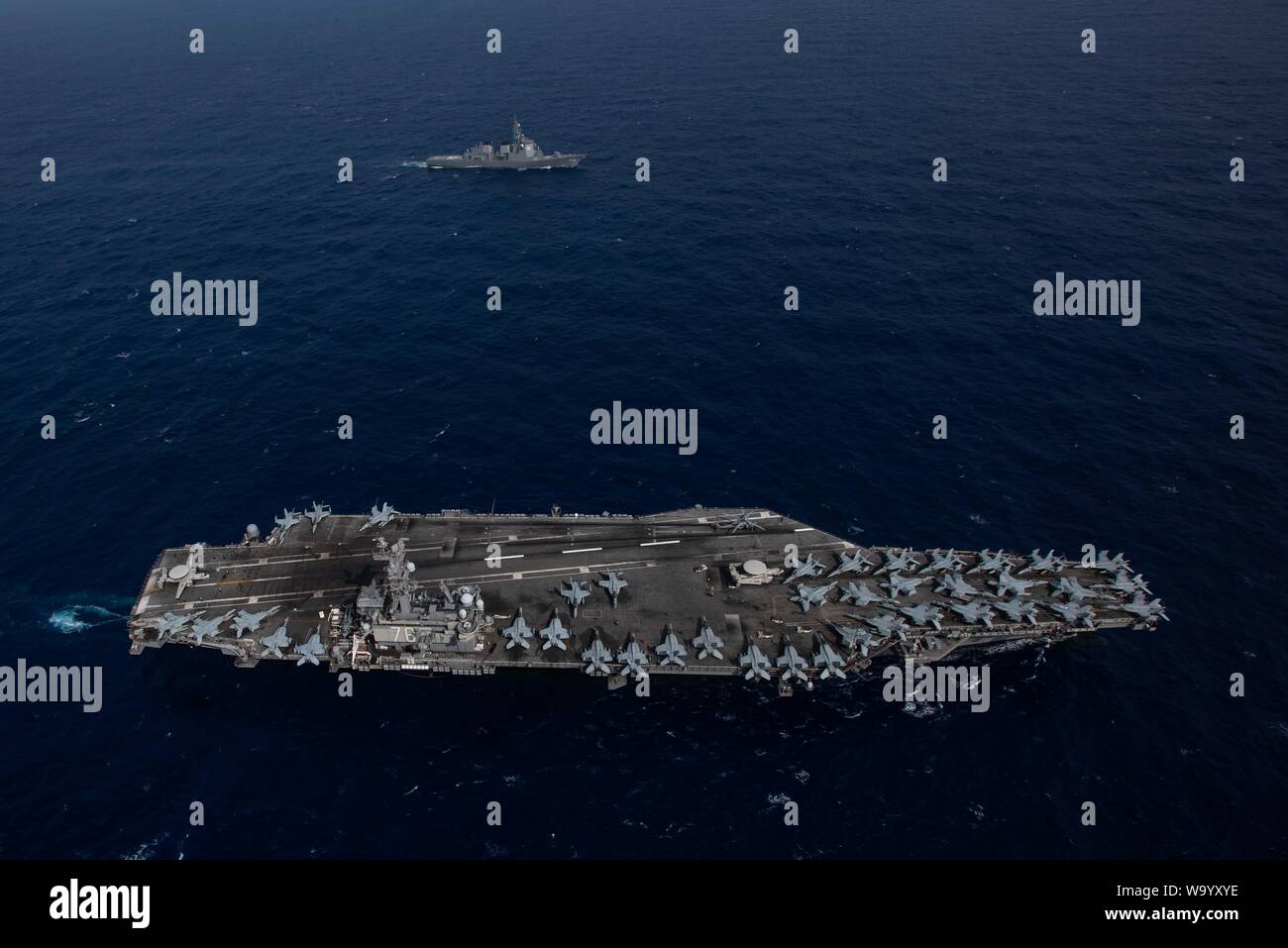 190815-N-PJ626-5568 PHILIPPINE SEA (August 15, 2019) The Navy’s forward ...