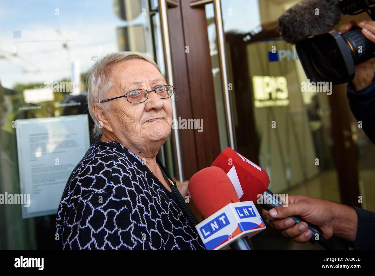 Pnb bank logo on facade hi-res stock photography and images - Alamy