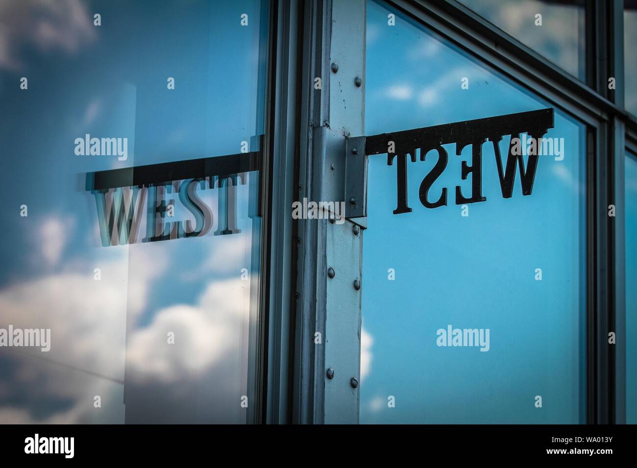 Mounted sheriff hi-res stock photography and images - Alamy