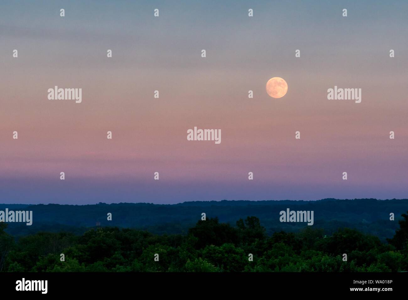 Moonrise black and white hi-res stock photography and images - Alamy