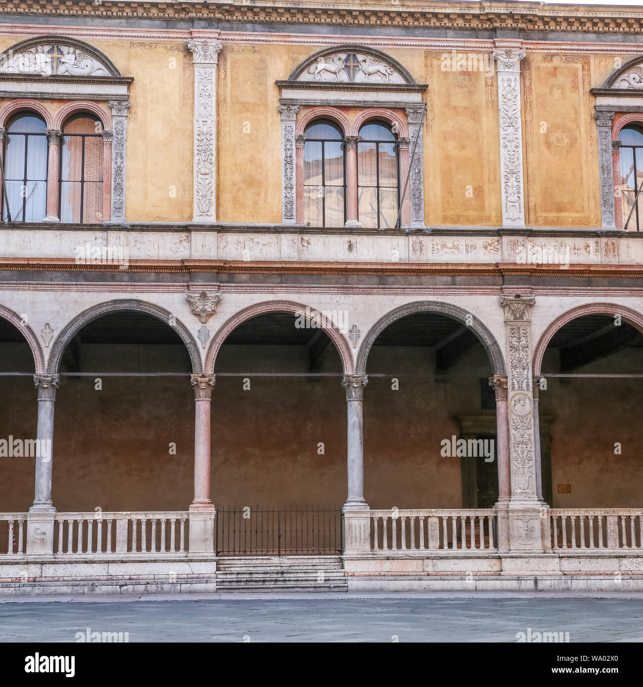 windows in the facades of ancient Venetian houses Stock Photo - Alamy