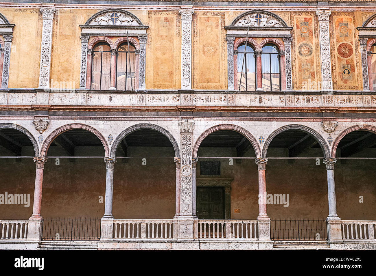 windows in the facades of ancient Venetian houses Stock Photo - Alamy