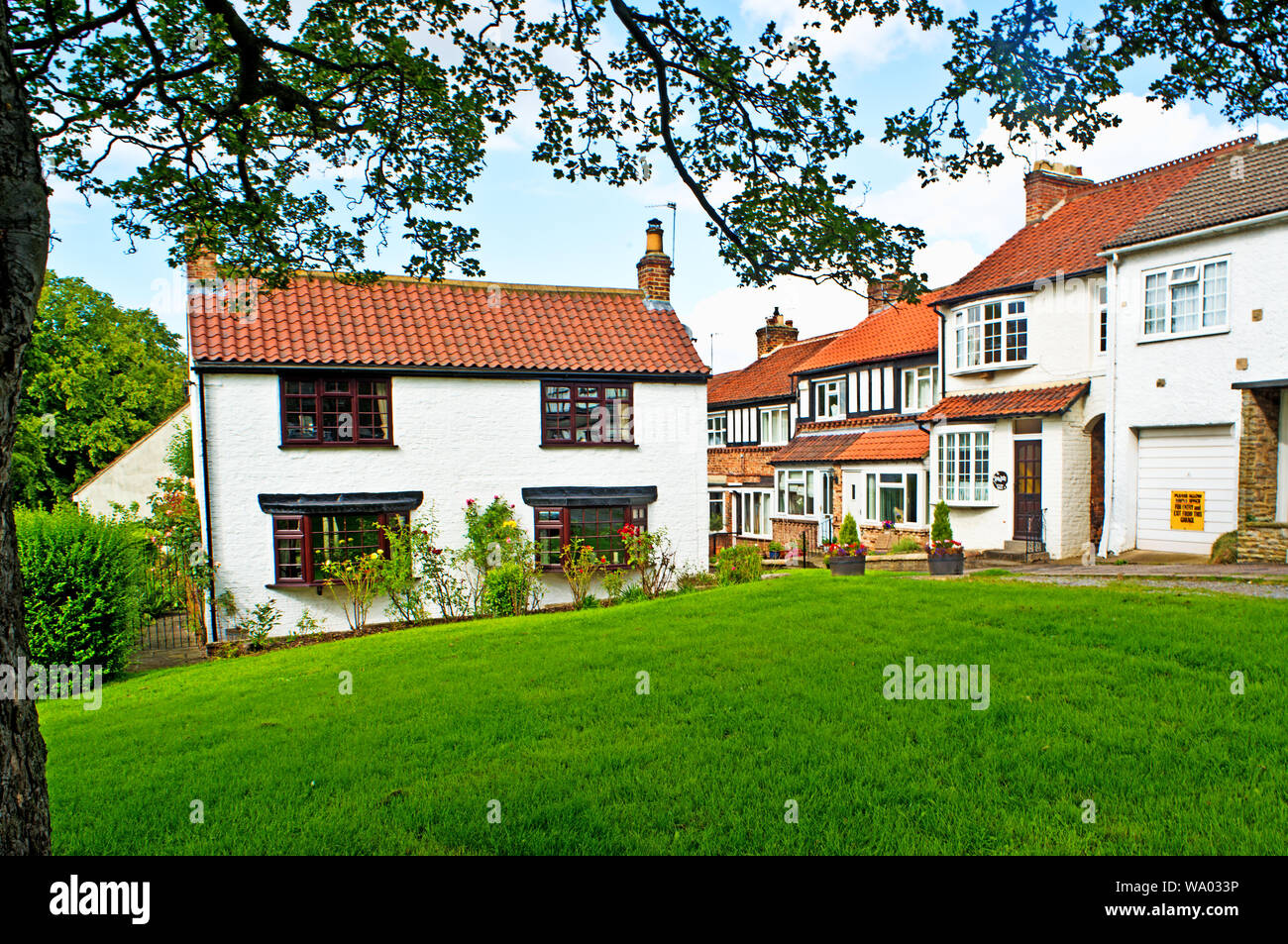 Cottages, Elwick Terrace, Hutton Rudby, North Yorkshire, England Stock ...