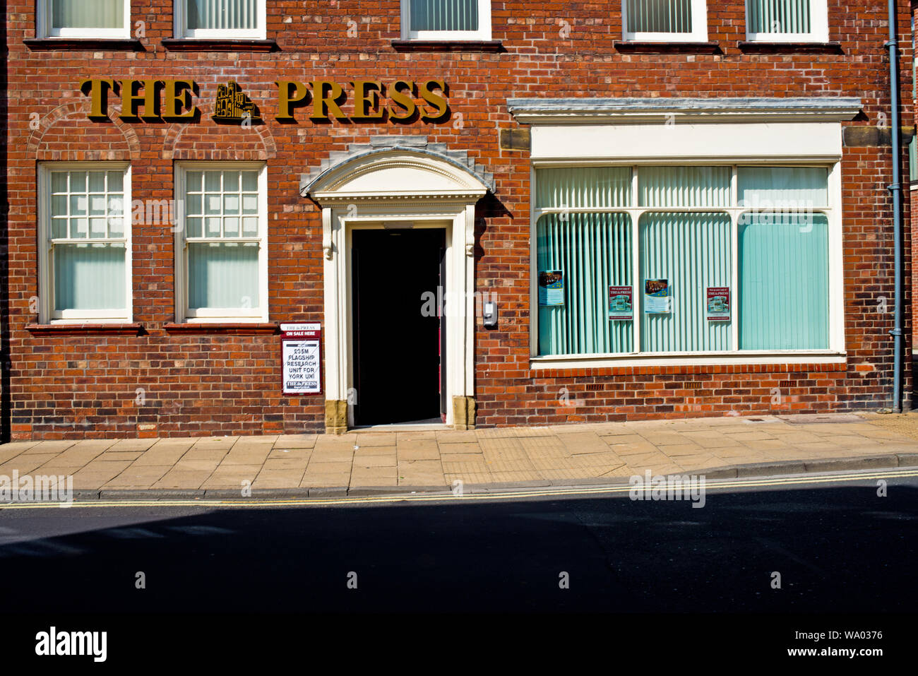 Newspaper Building Stock Photos & Newspaper Building Stock Images - Alamy