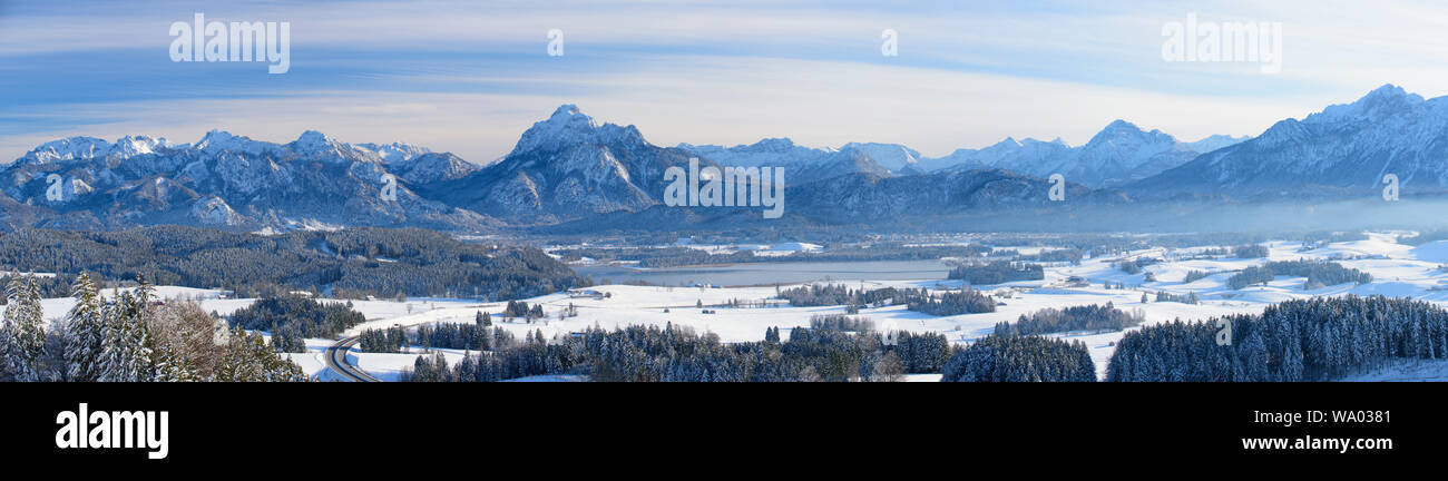 Winter scene in the alps hi-res stock photography and images - Alamy