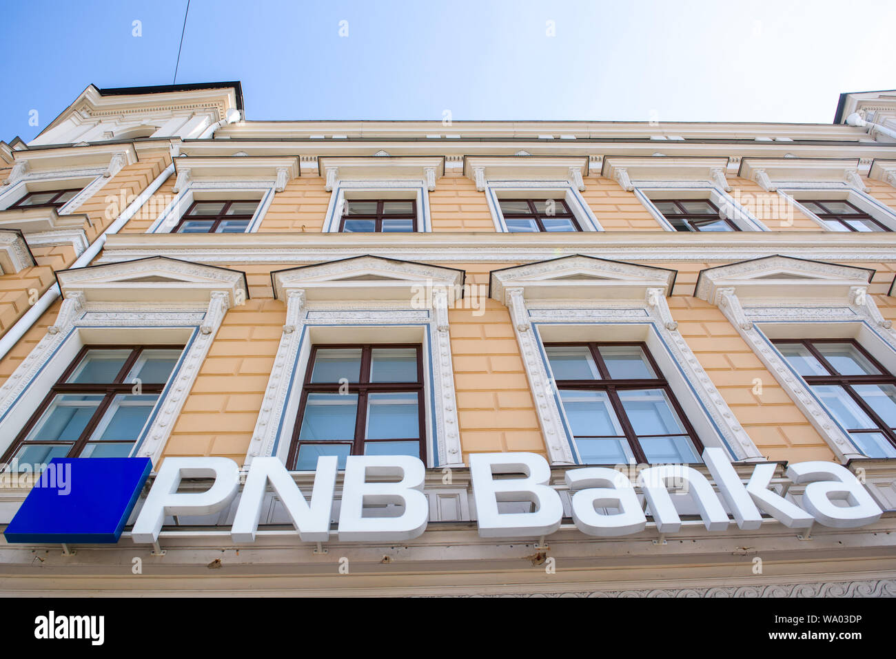 Pnb bank logo on facade hi-res stock photography and images - Alamy