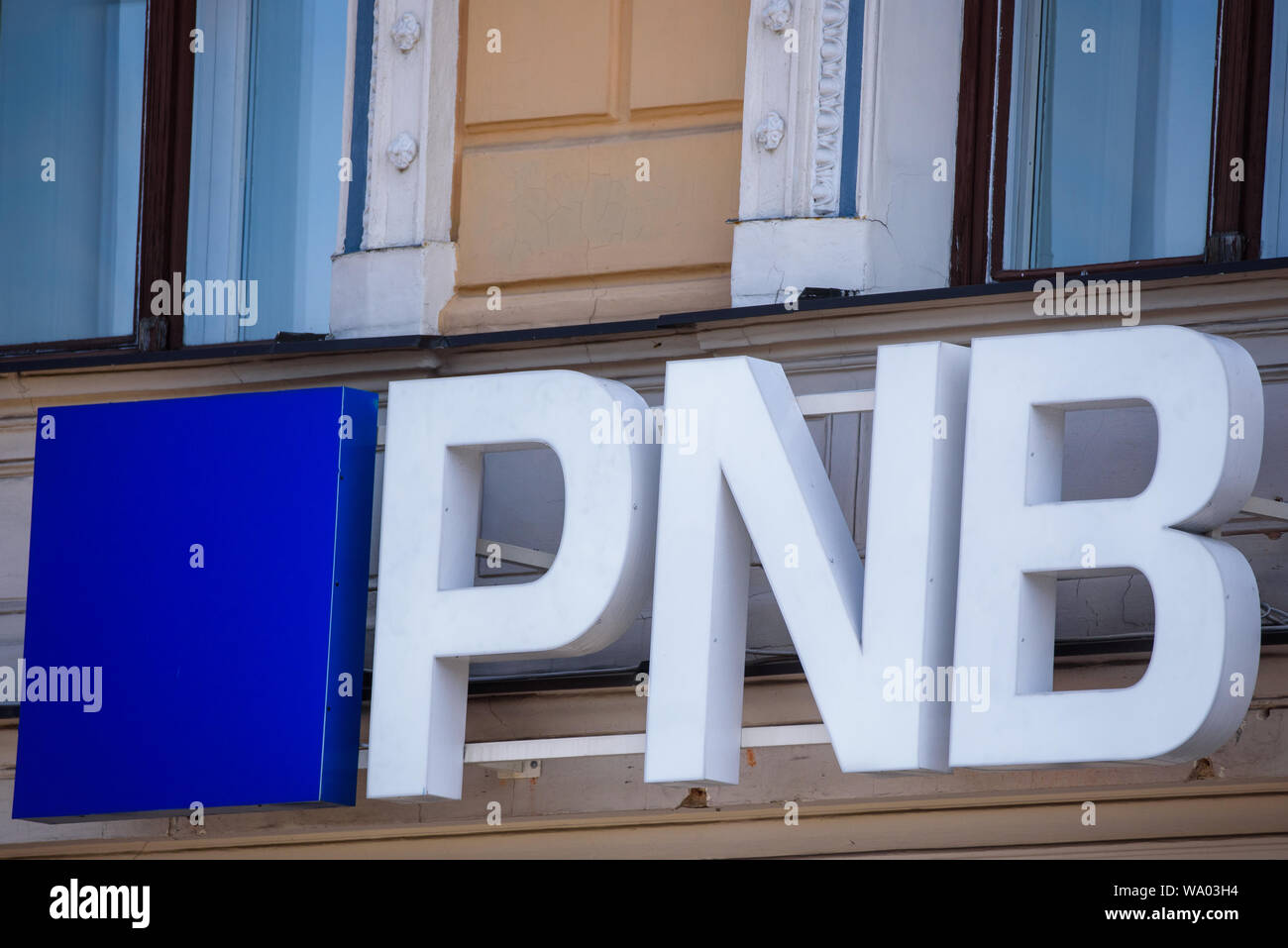 Pnb bank logo on facade hi-res stock photography and images - Alamy