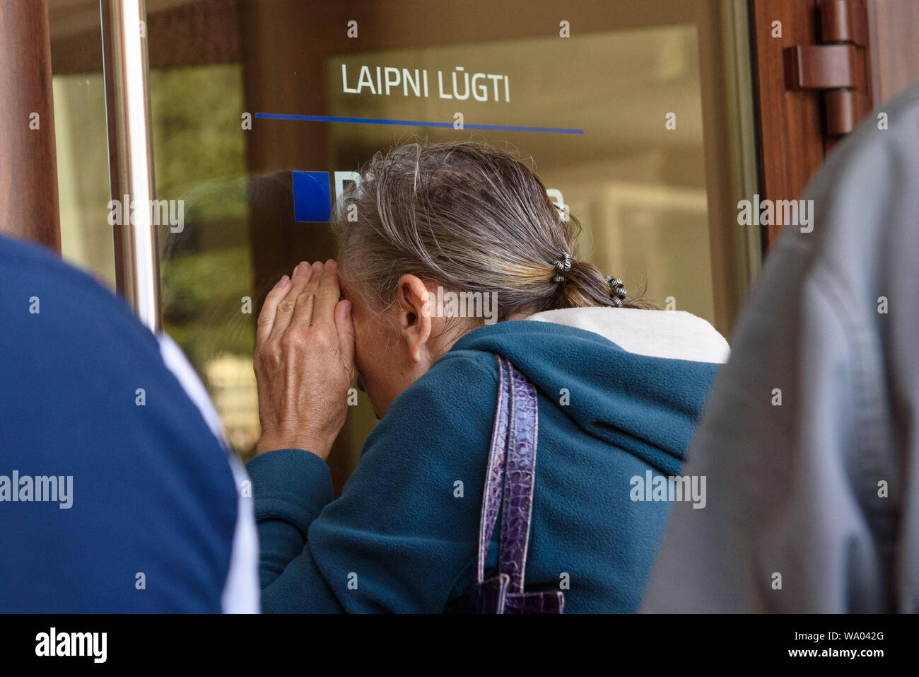 Pnb bank logo on facade hi-res stock photography and images - Alamy