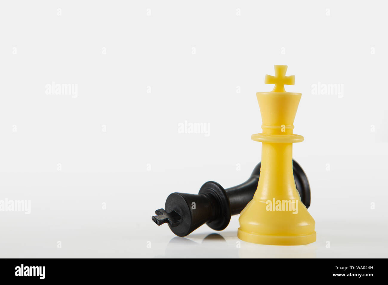 Checkmate isolated on white Stock Photo - Alamy
