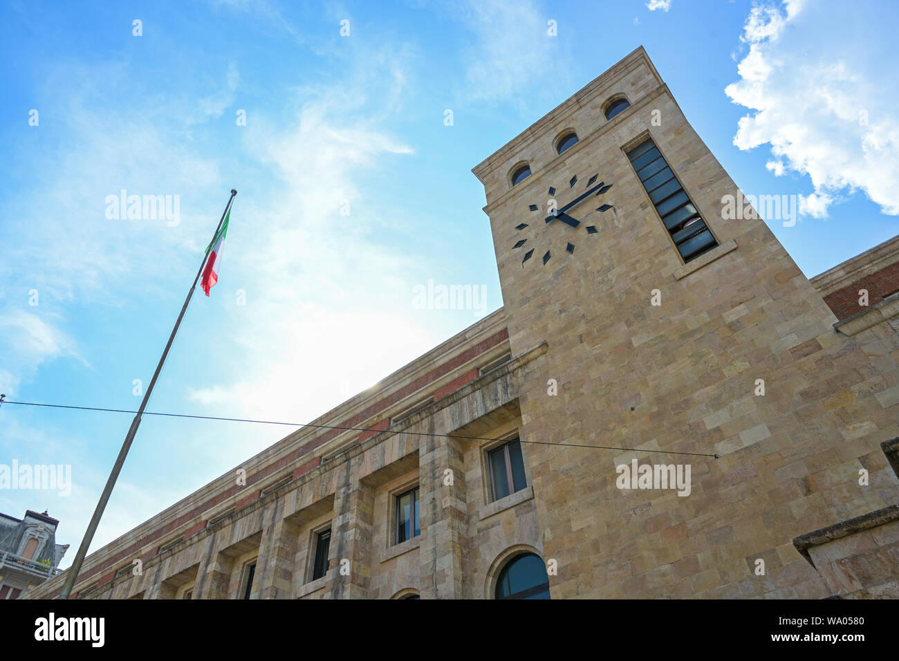 Poste centrale hi-res stock photography and images - Alamy