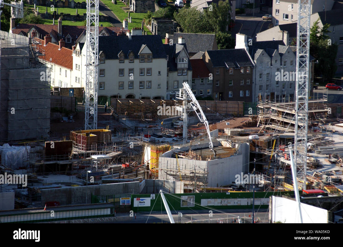 The new Scottish Parliament Building under construction at Holyrood ...