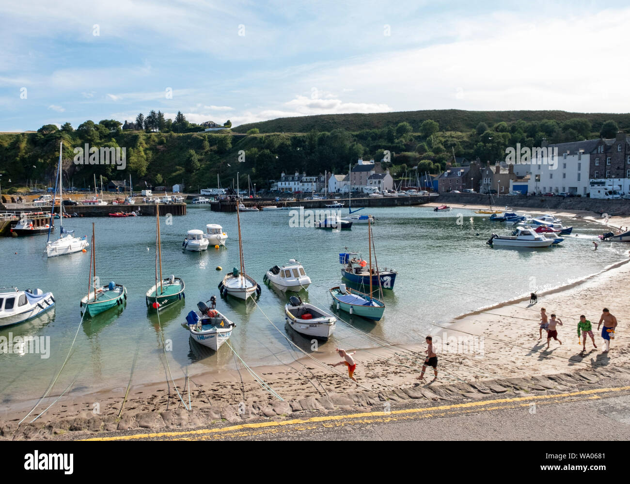 Stonehaven beach hi-res stock photography and images - Alamy