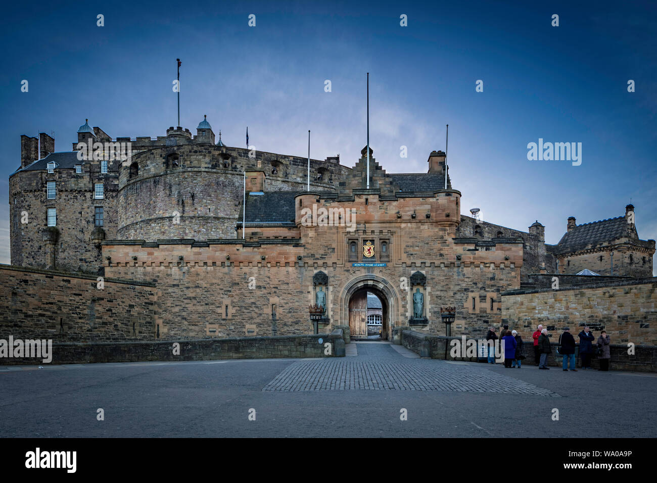 Edinburgh castle entrance hi-res stock photography and images - Alamy