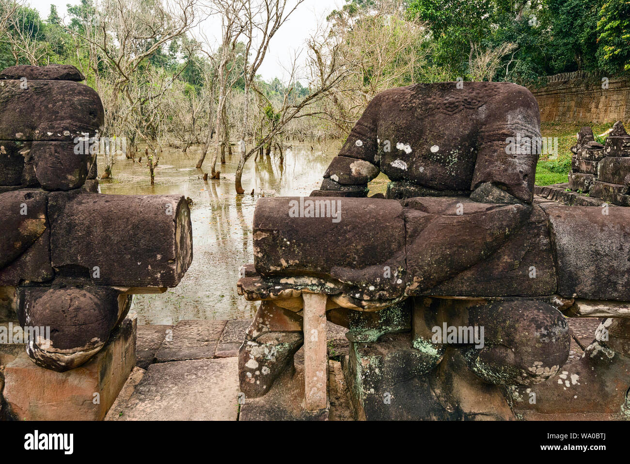 Statue of vasuki cambodia hi-res stock photography and images - Alamy