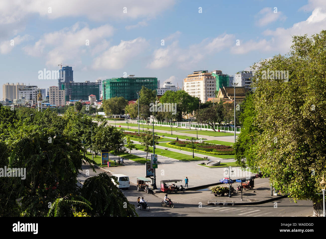 Cambodian city hi-res stock photography and images - Alamy