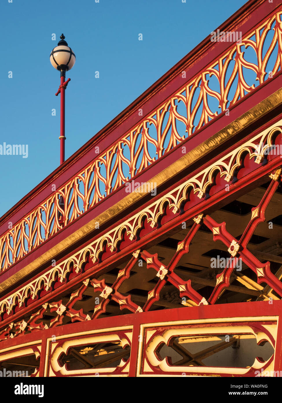 Victorian bridge leeds hi-res stock photography and images - Alamy