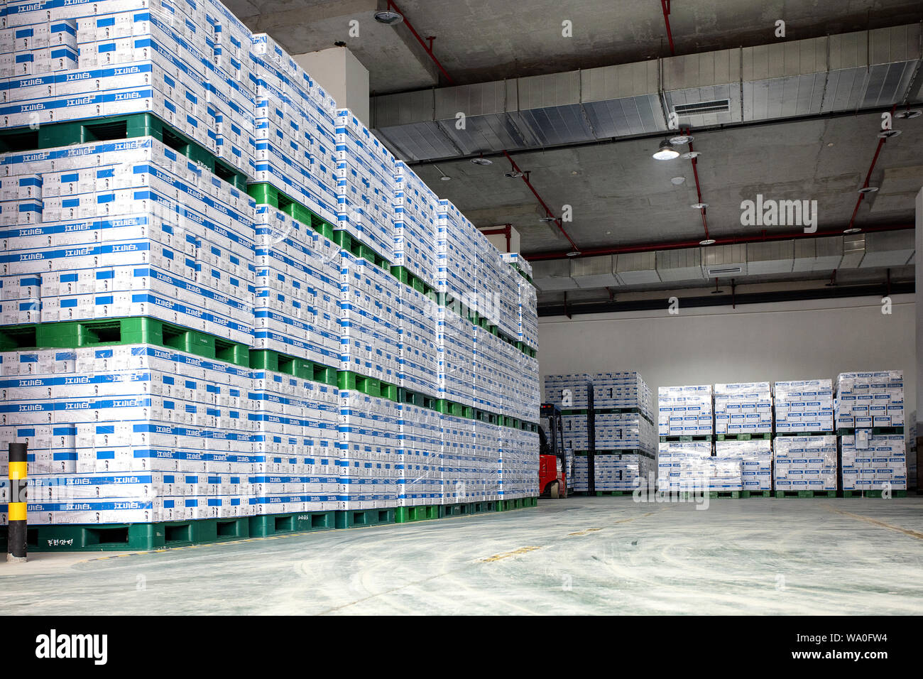 Chongqing liquor factory workshop Stock Photo - Alamy