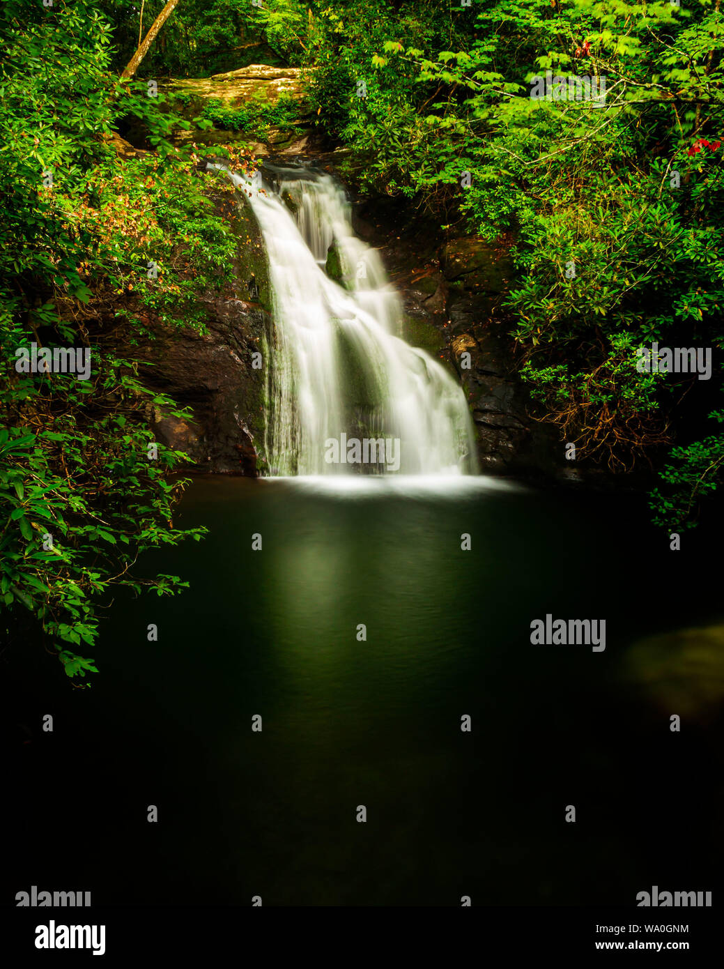 Blue hole waterfall hi-res stock photography and images - Alamy