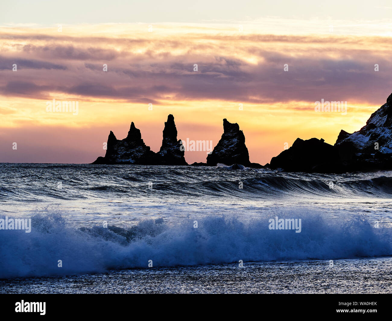 Icelandic Sea close to the beach Stock Photo - Alamy