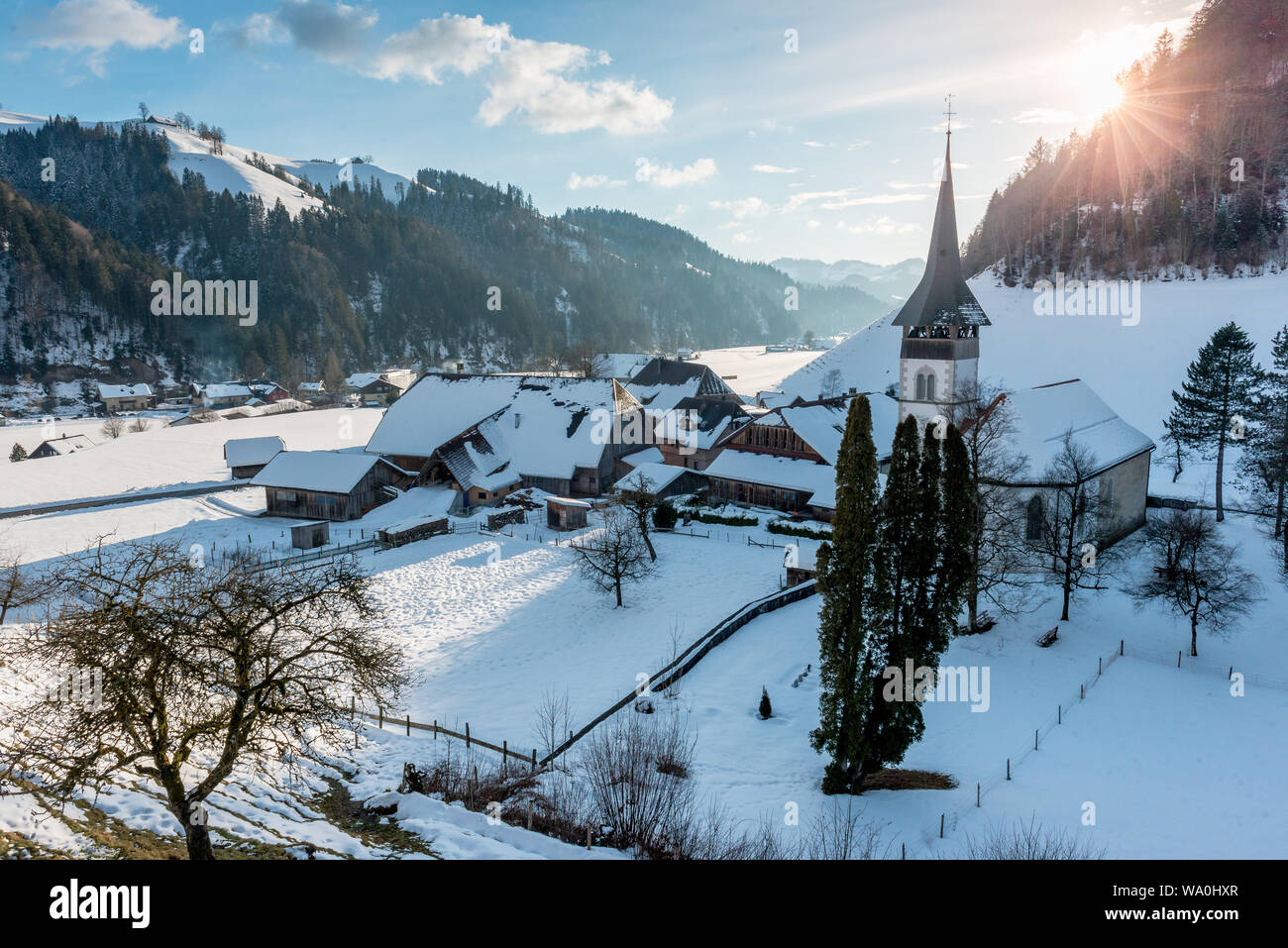 Winter in Trub Dorf im tiefverschneiten Emmental Stock Photo - Alamy