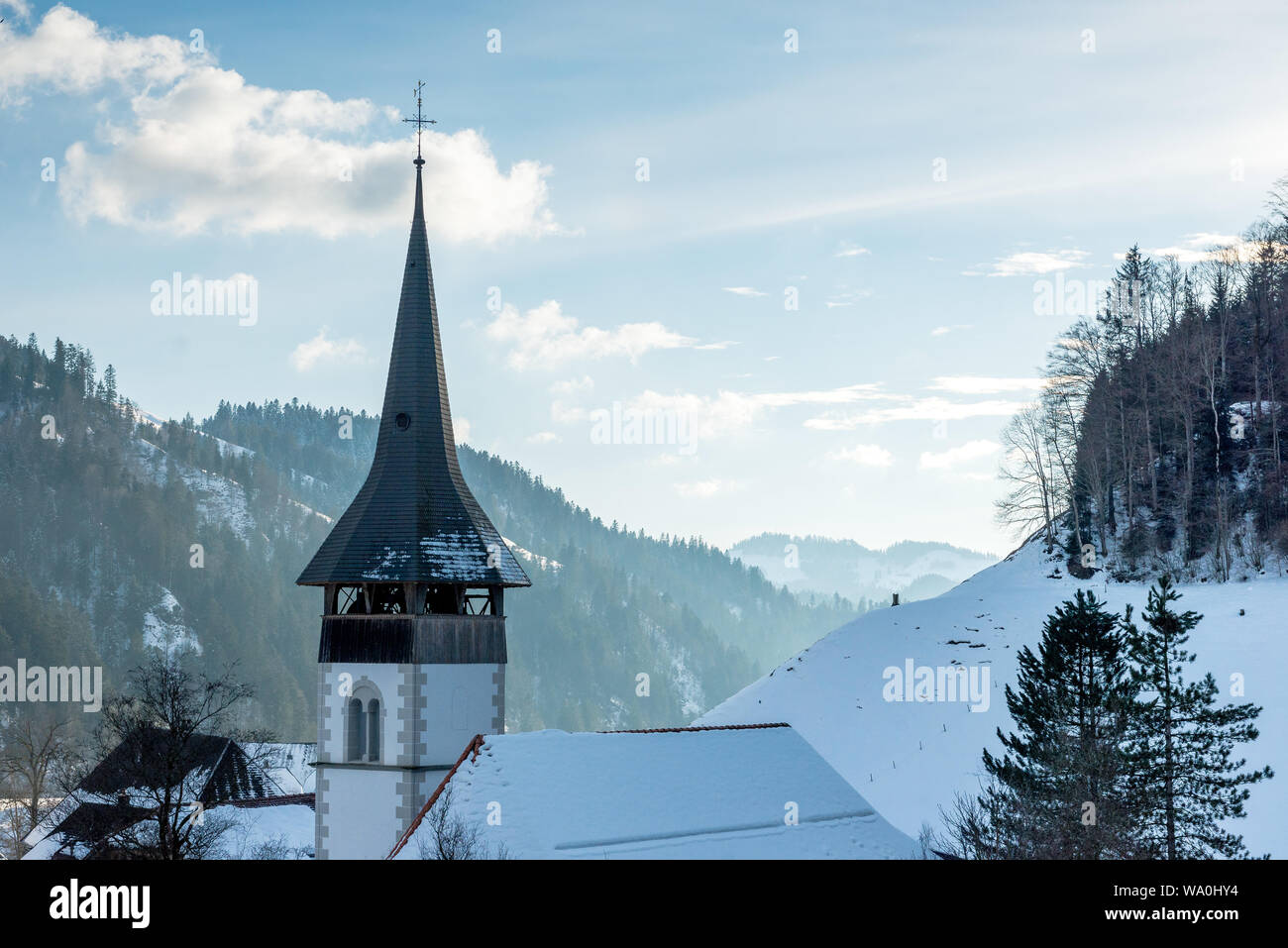 Winter in Trub Dorf im tiefverschneiten Emmental Stock Photo - Alamy