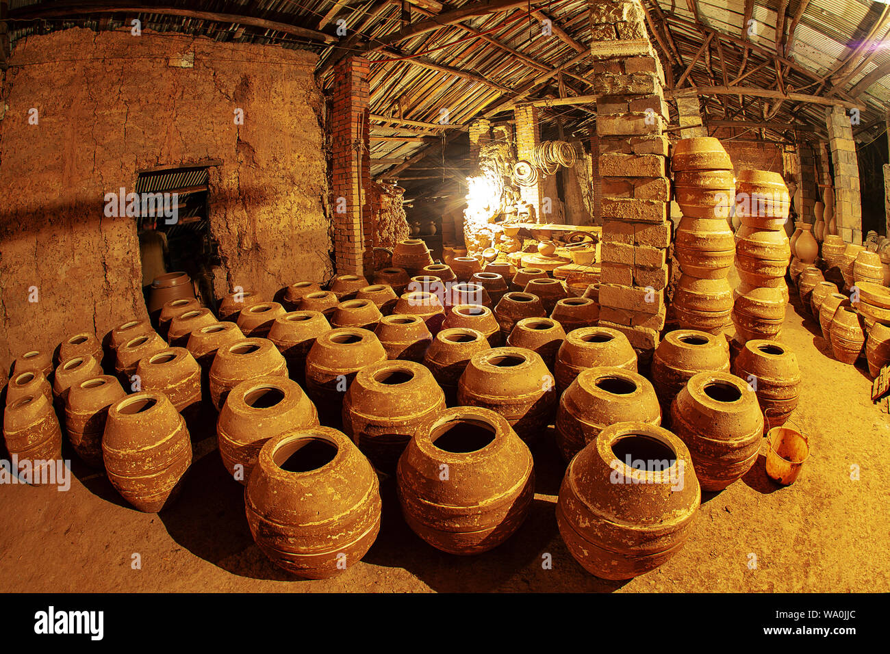 Ancient chinese ceramics hi-res stock photography and images - Alamy