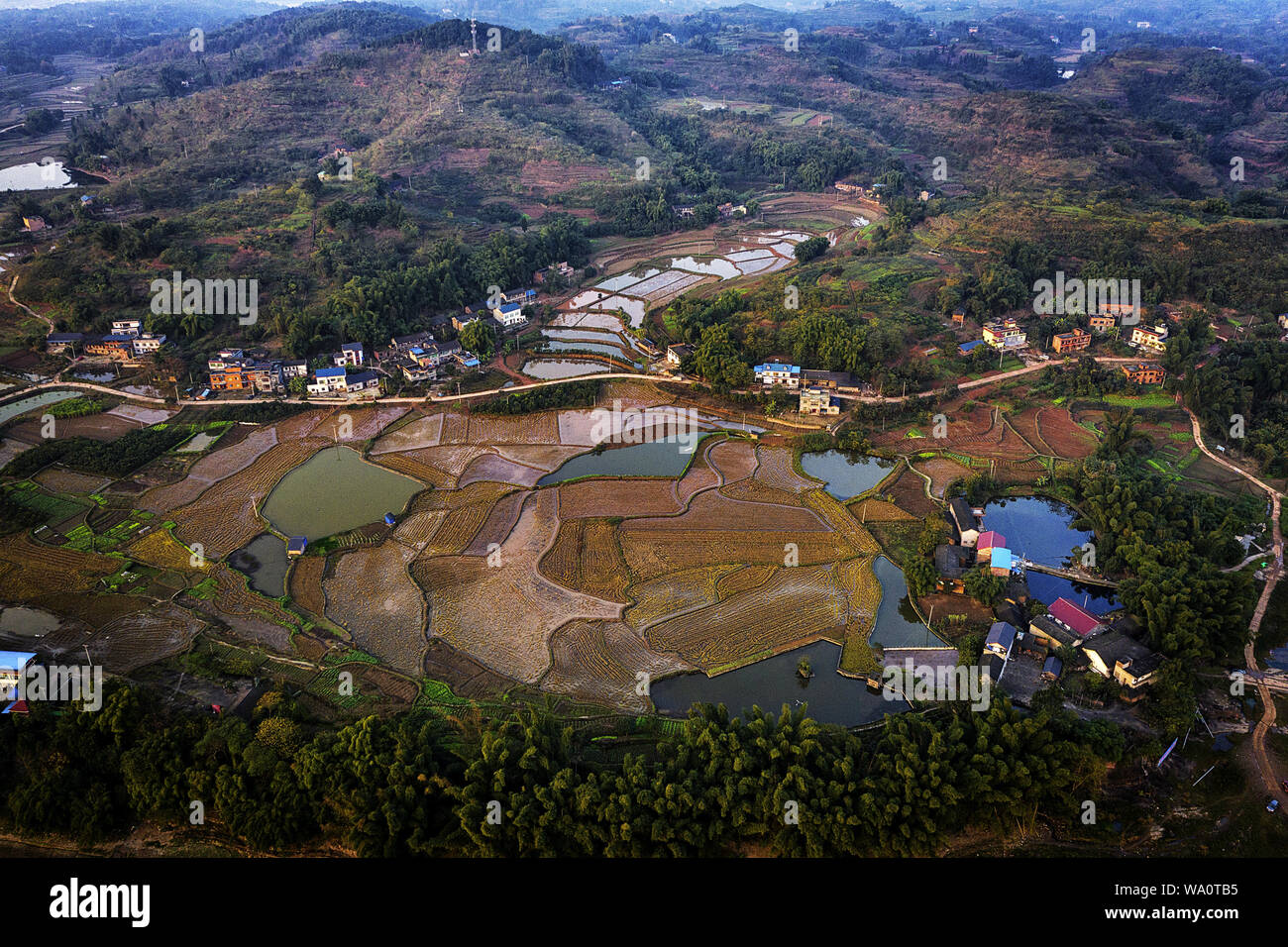Pictures of lakes and rivers hi-res stock photography and images - Alamy