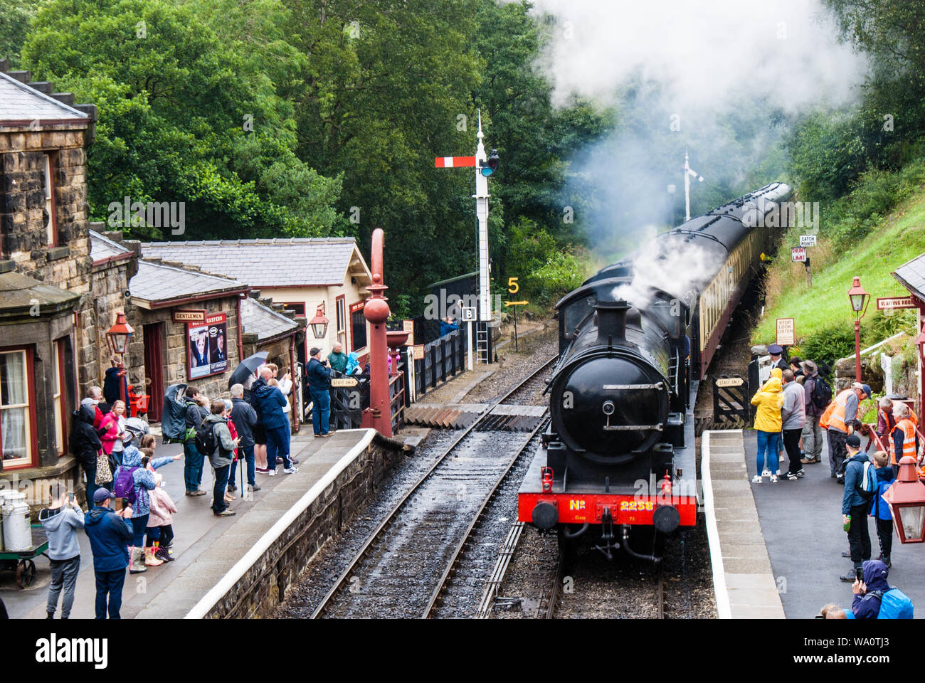 Harry potter railway hi-res stock photography and images - Alamy