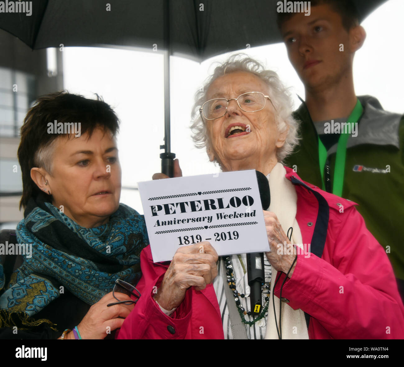 Sarah jones hi-res stock photography and images - Alamy