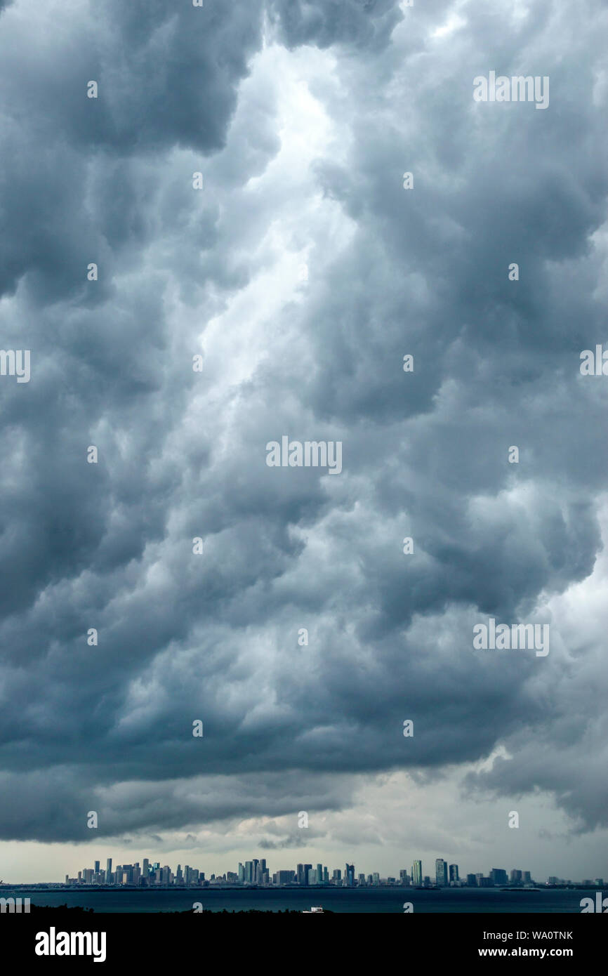 Miami Beach Florida,clouds weather sky,storm clouds gathering,rain ...