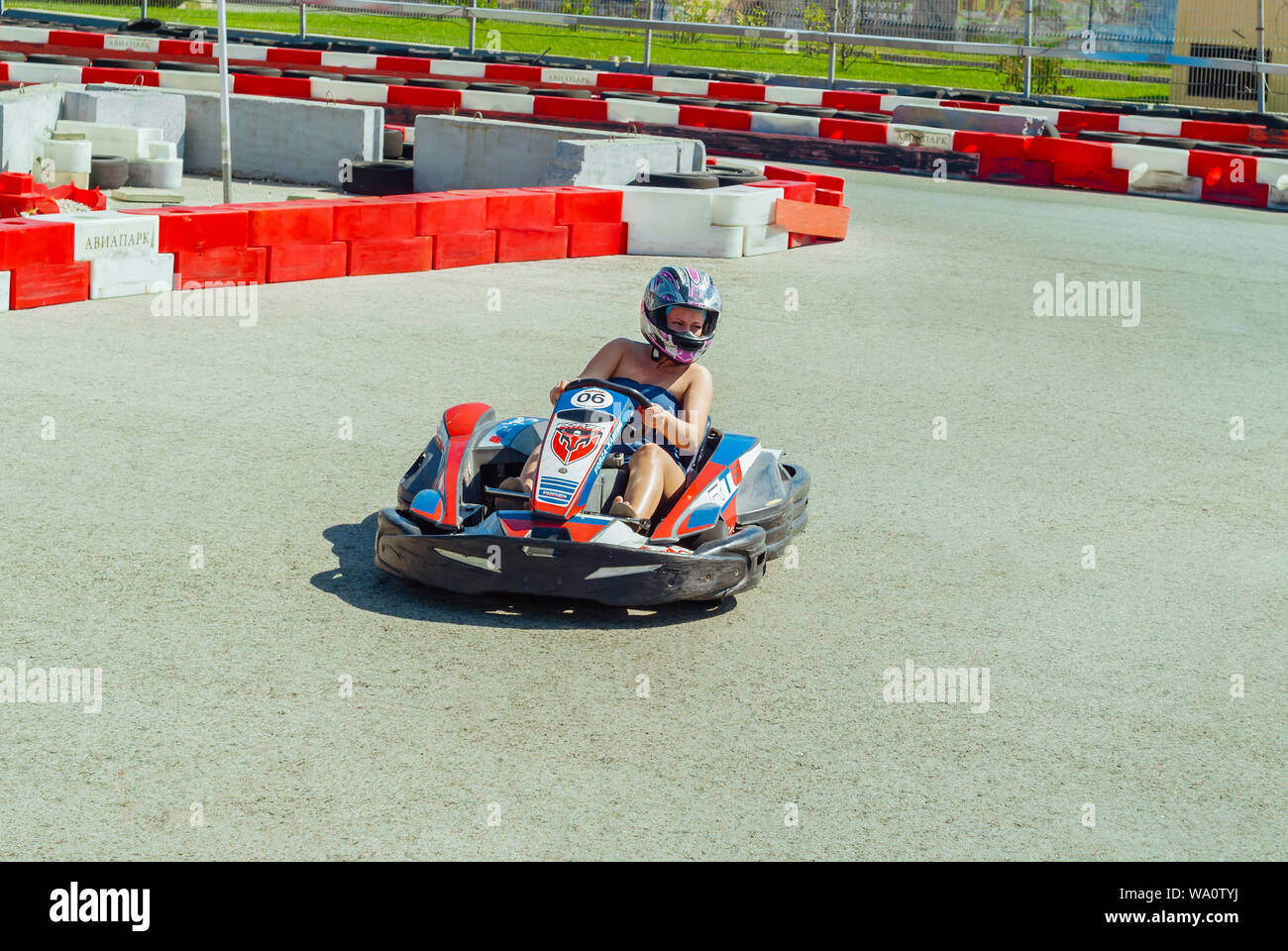 Kart racing woman hi-res stock photography and images - Alamy