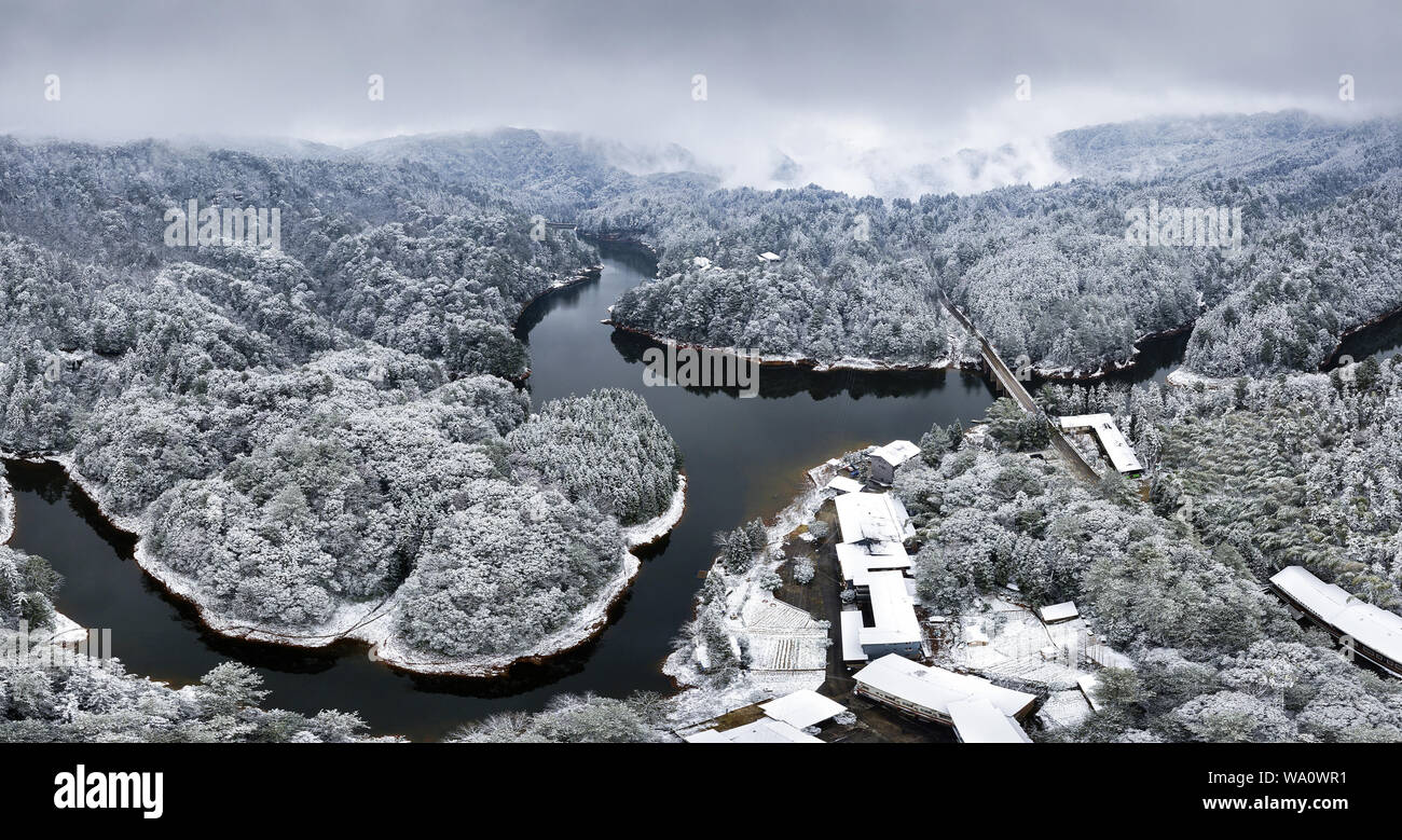 Weather pictures coverage hi-res stock photography and images - Alamy