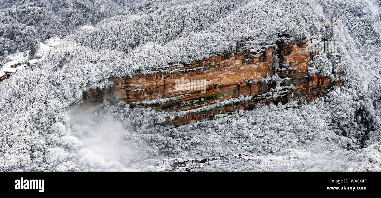 Weather pictures coverage hi-res stock photography and images - Alamy